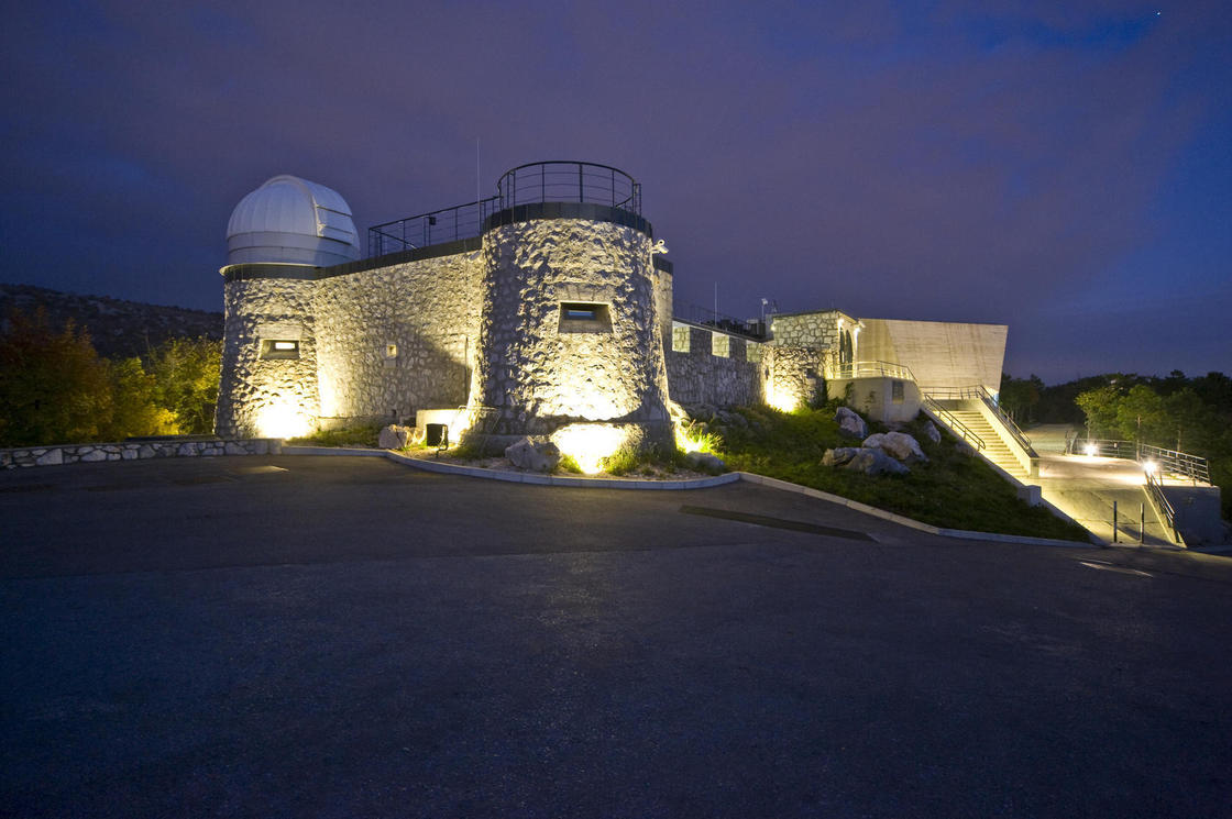 Astronomski centar - Aga d.o.o. :: Arhitektonsko-građevinski atelje, Rijeka